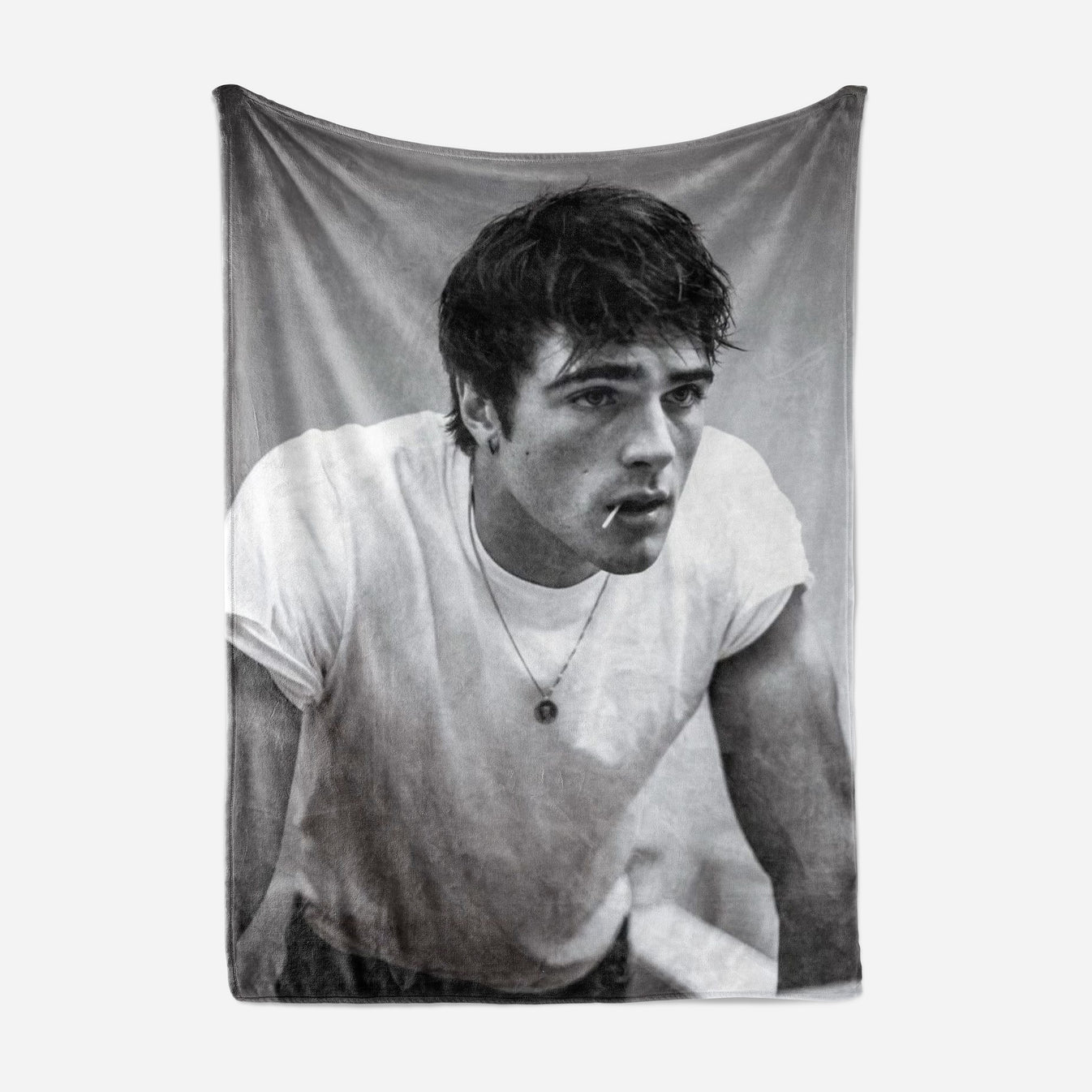 Jacob Elordi – So Lucky